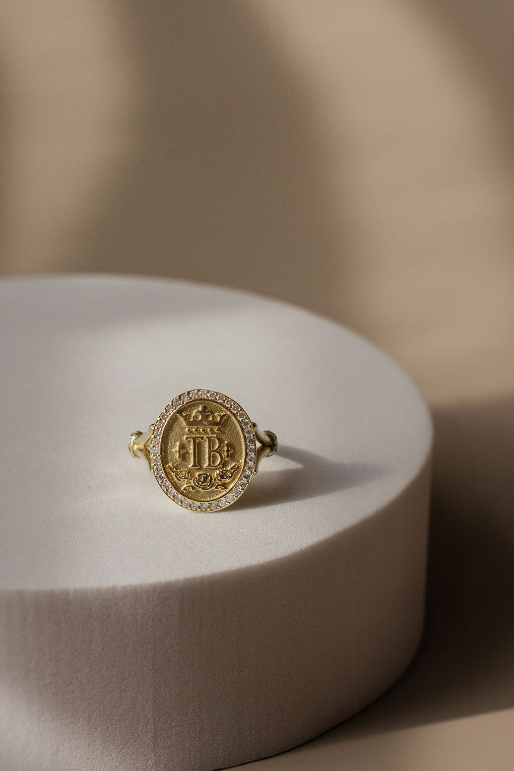 Rings– Le Equus Signet